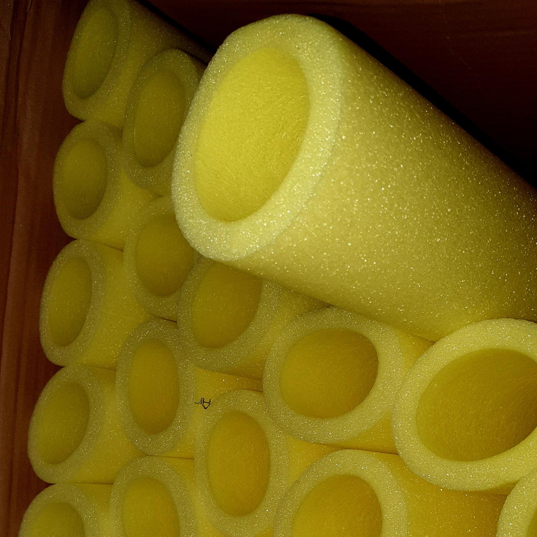 Scaffold Foam Protection - 48mm Pipe, 13mm Wall Thickness - 1m Lengths ...
